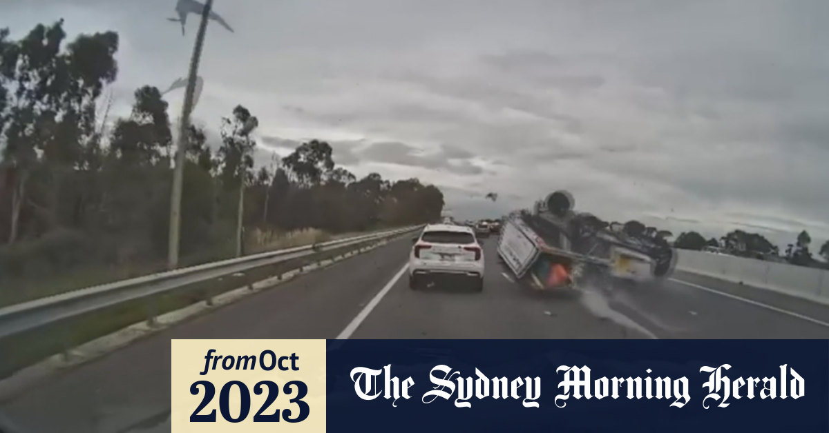Video: Dashcam captures moment driver loses control and flips on ...
